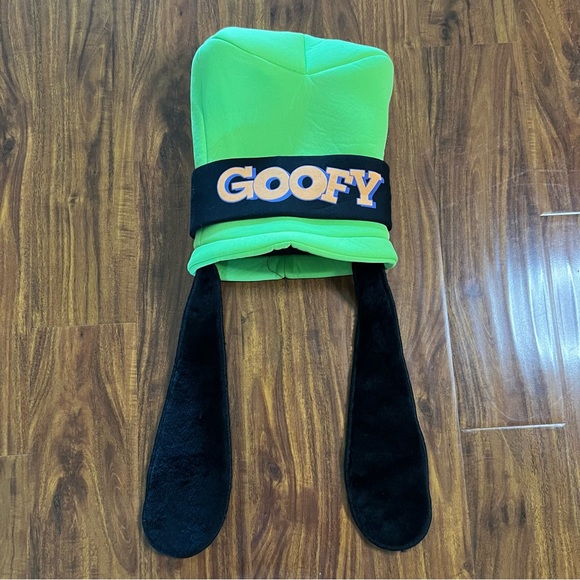 Disney | Accessories | Disney Parks Exclusive Goofy Ears Icon Adult Top ...